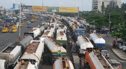 Oshodi-Apapa expressway: Tankers reign of terror returns as Ambode’s ...
